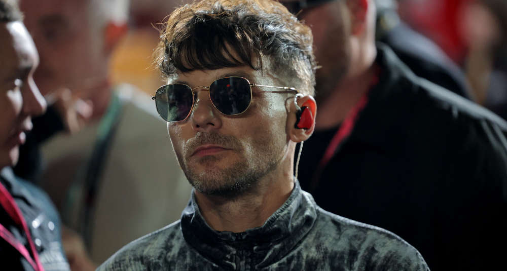 Louis Tomlinson Finds It Difficult To Perform One Direction Songs - 98. ...