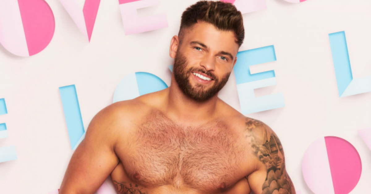 Love Island stars Liberty Poole and Jake Cornish quit the villa - Q Radio