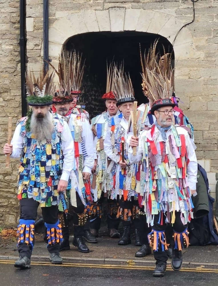 MORRIS DANCING IN BEDFORD - Black Cat Radio