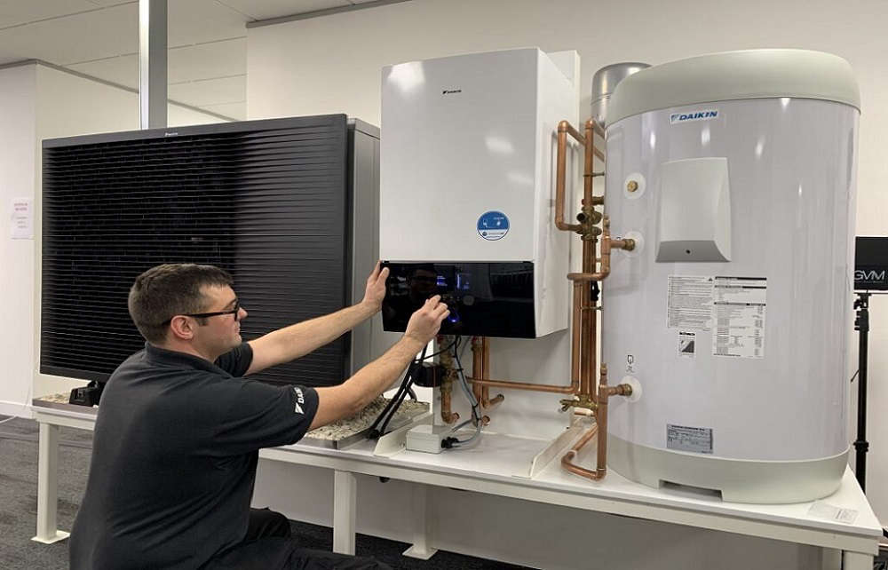 Daikin UK offers newly funded accredited training - Fix Radio