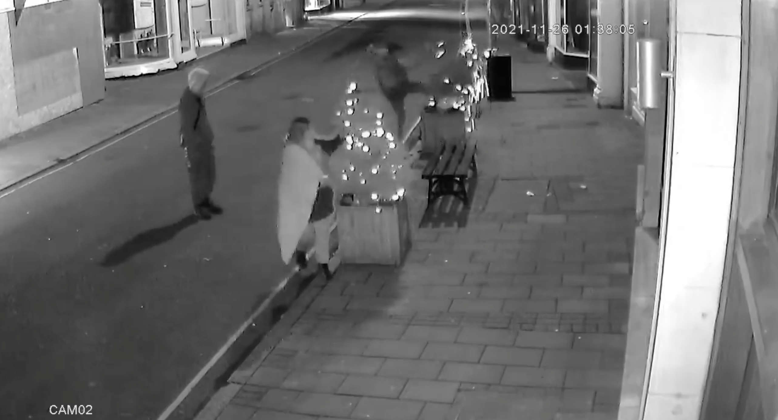 Criminal damage captured on CCTV - Radio Exe