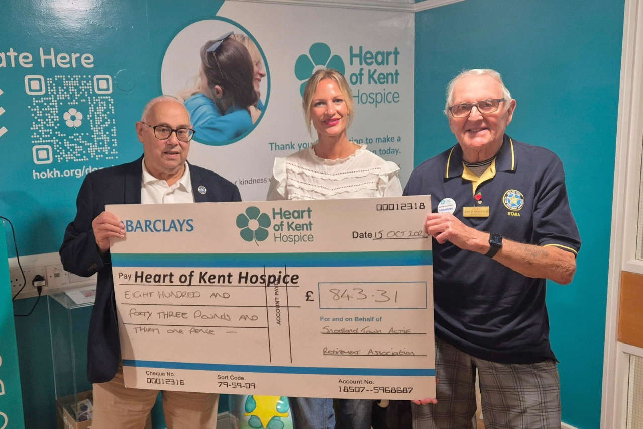 Snodland: Heart of Kent Hospice receives donation - Weald Radio