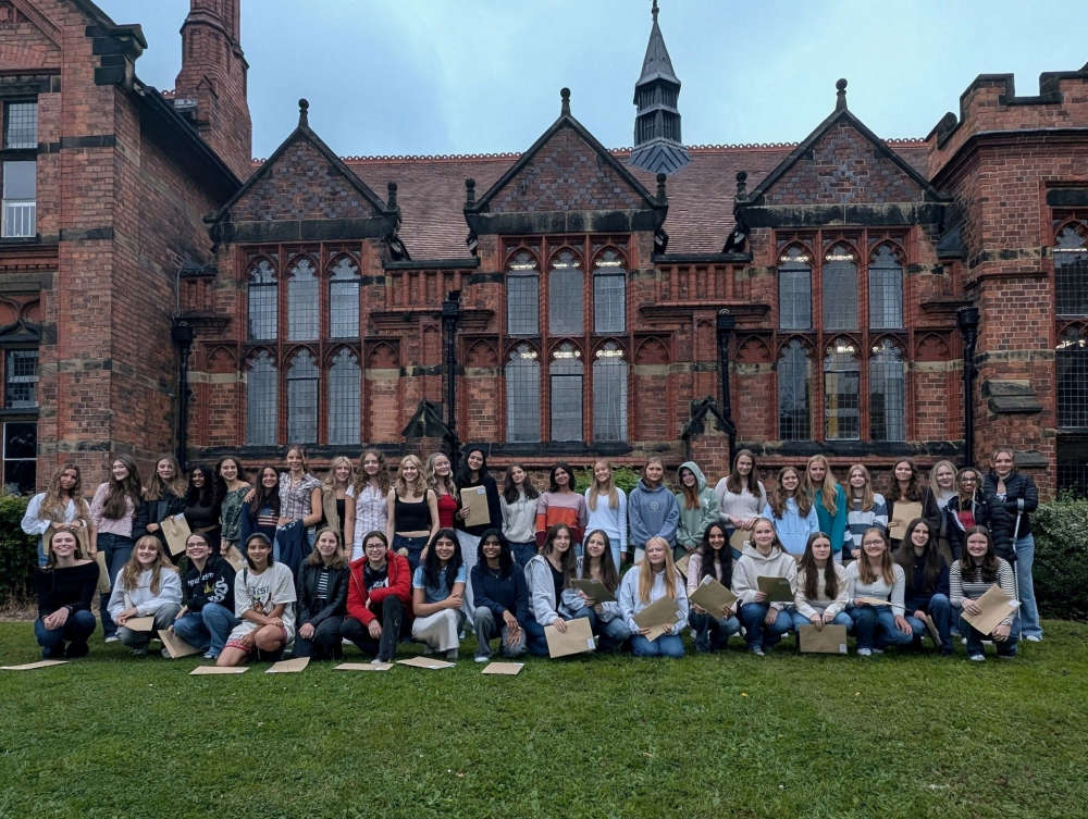 Rising Stars: GCSE Celebrations at The Queen’s School - Chester's Dee Radio