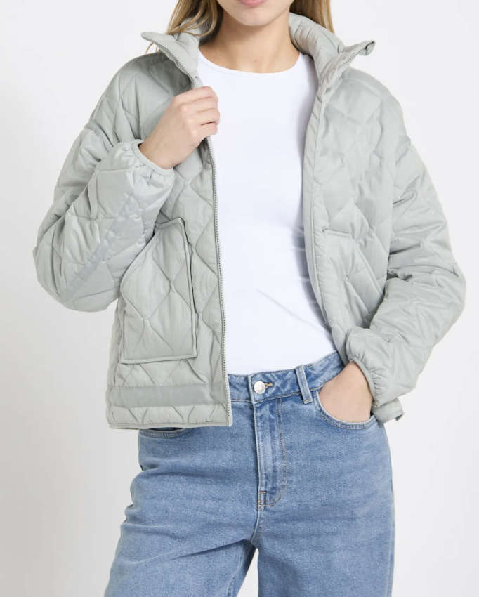 Dunnes Stores reveal new €35 quilted jacket for spring in two colours ...