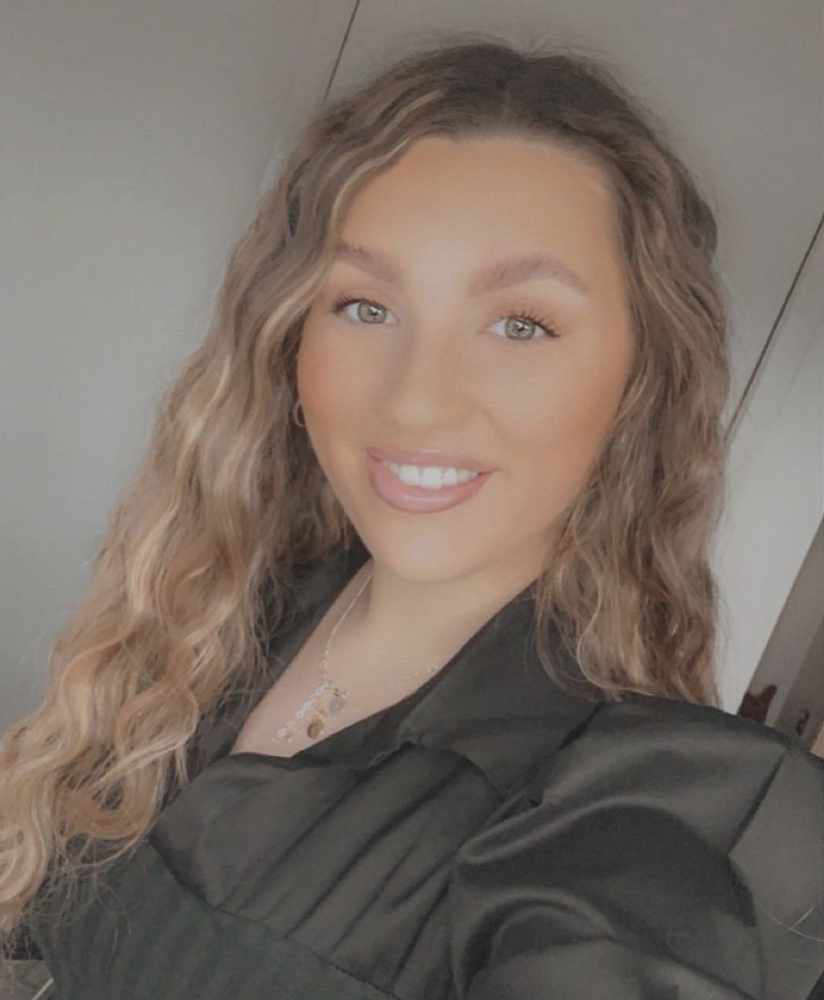 Ellie Stott's Instagram, Twitter & Facebook on IDCrawl