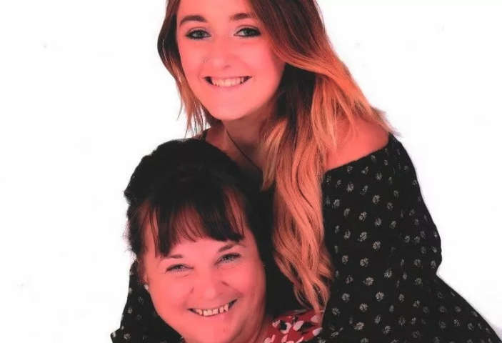 Memorial to Michelle unveiled on the canal towpath where she died - Not ...
