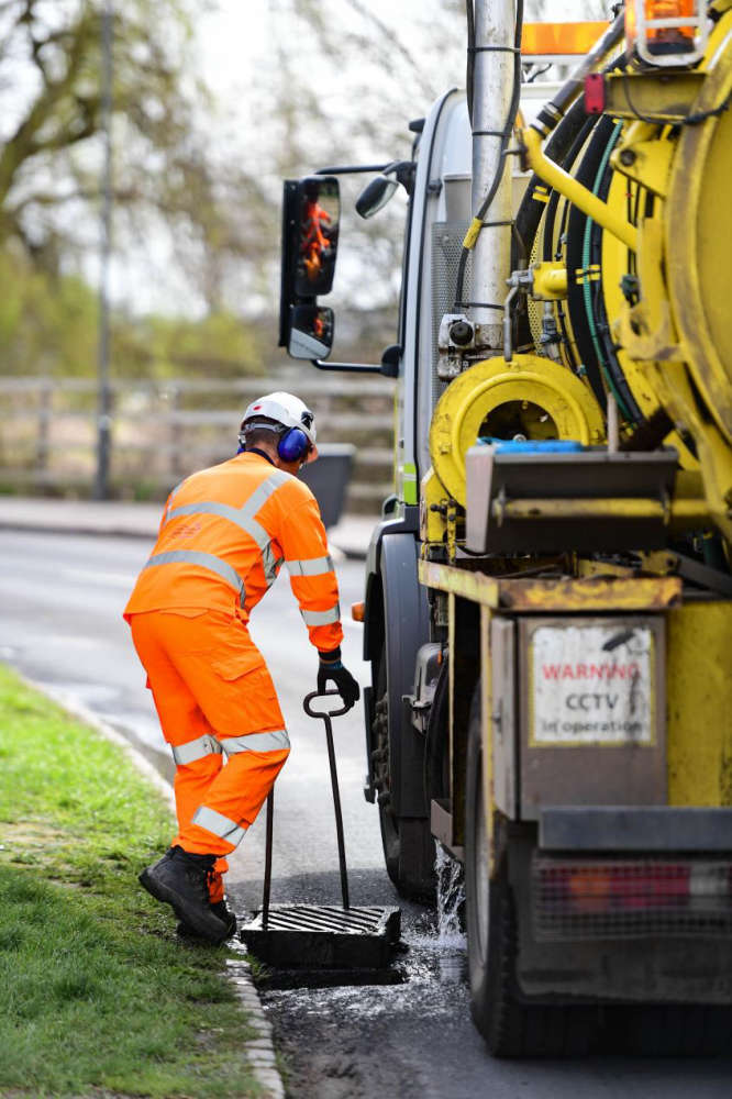 Gully cleaning continues across Bucks - Bucks Radio